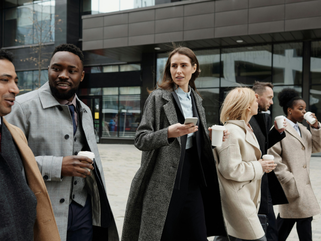 How Do Leaders Use Internal Analysis To Develop Strategy? - The MBA Toolkit